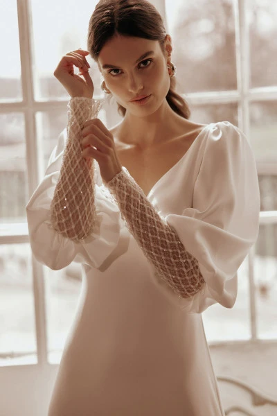 Leicht fließend - A Linie - Brautfreundin Bridal Store